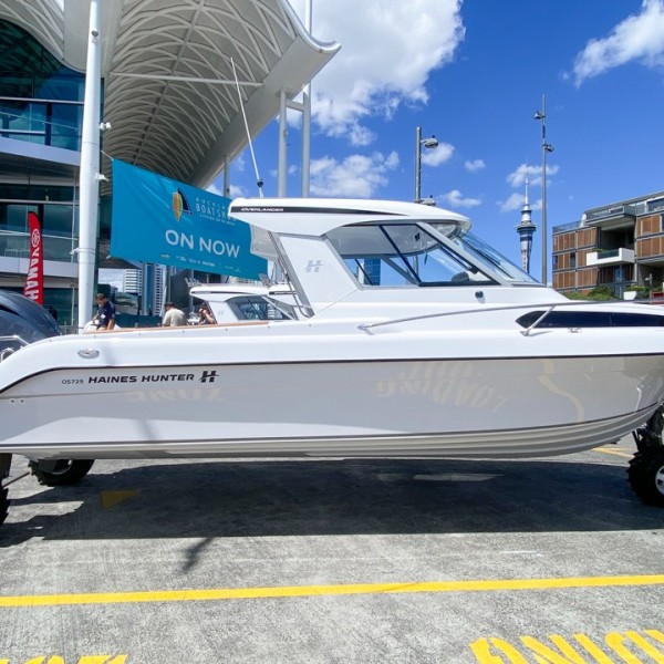 Haines Hunter Overlander Sedan OS725 | Haines Hunter HQ